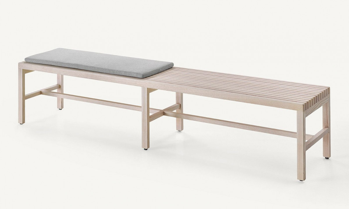 SLAT BENCH • Lumisol